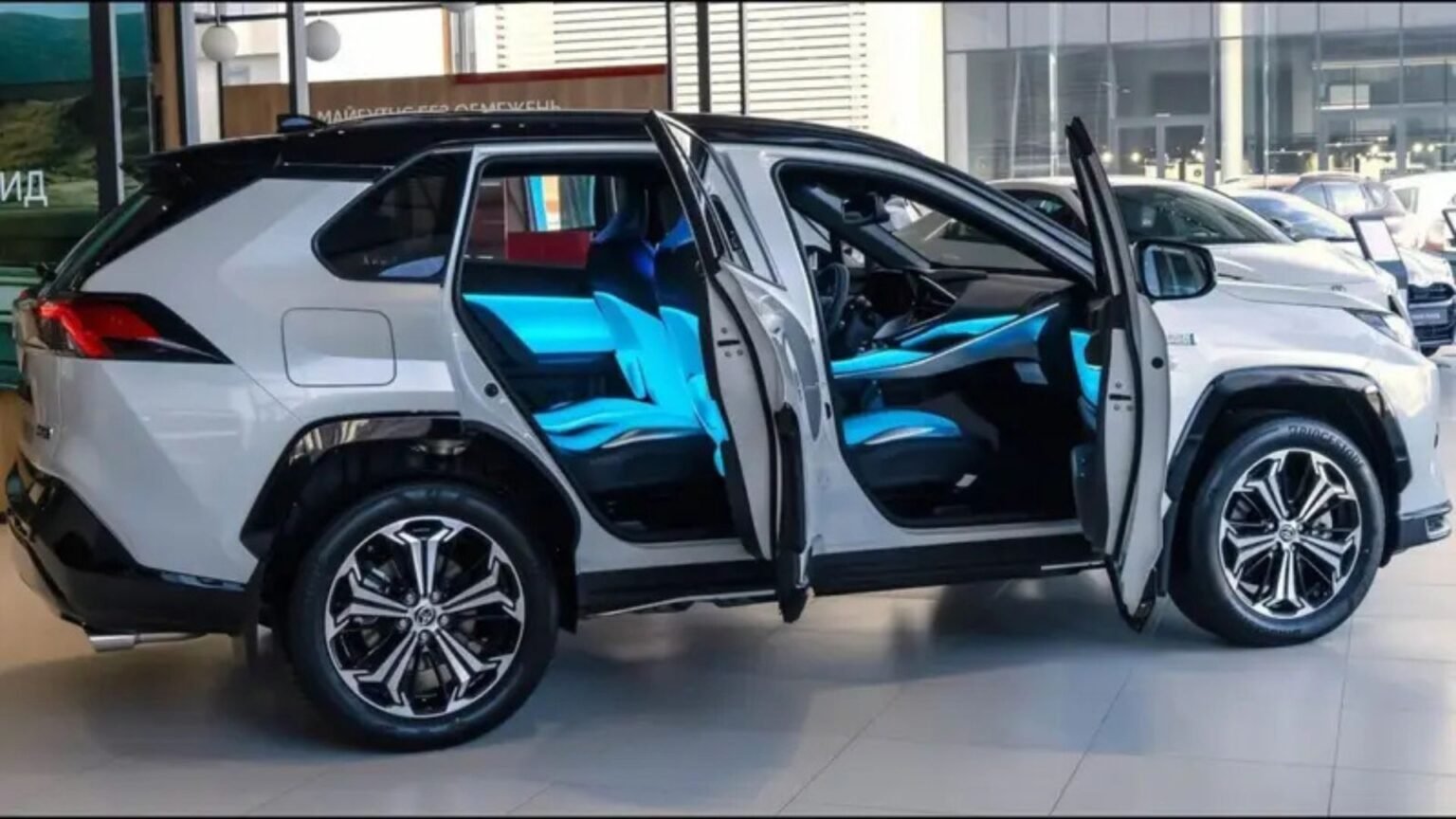 Toyota RAV4 Hybrid 2026 Revealed: 60 MPG Efficiency, Smart Technology ...